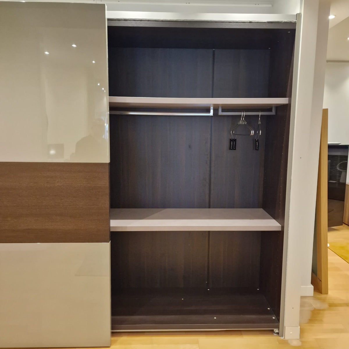 Roupeiro VELA – Interforma