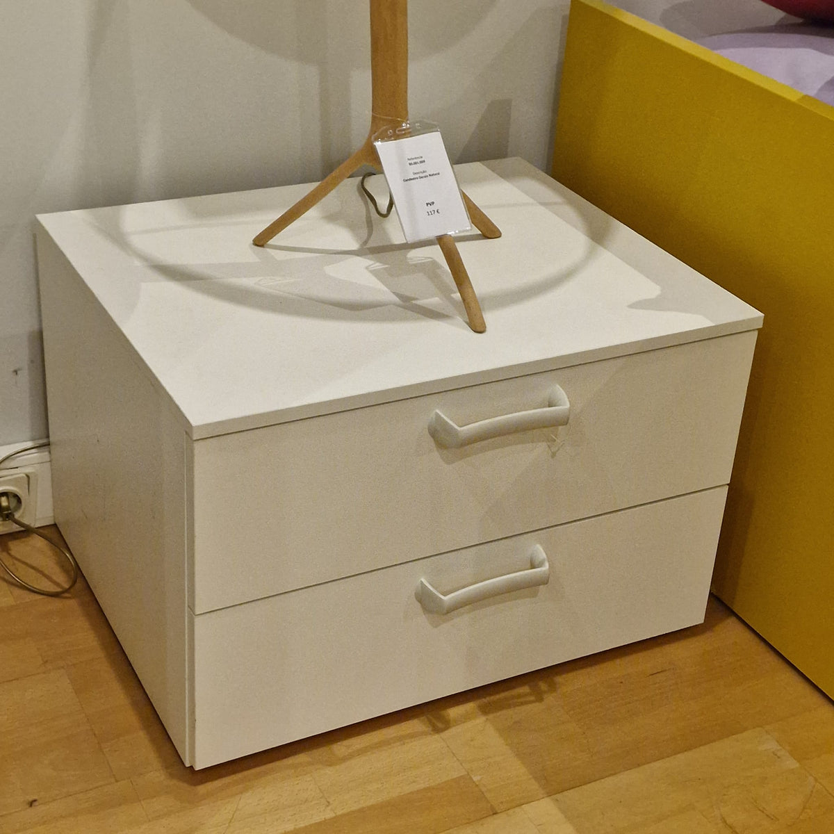 Mesa de cabeceira NIDI – Interforma